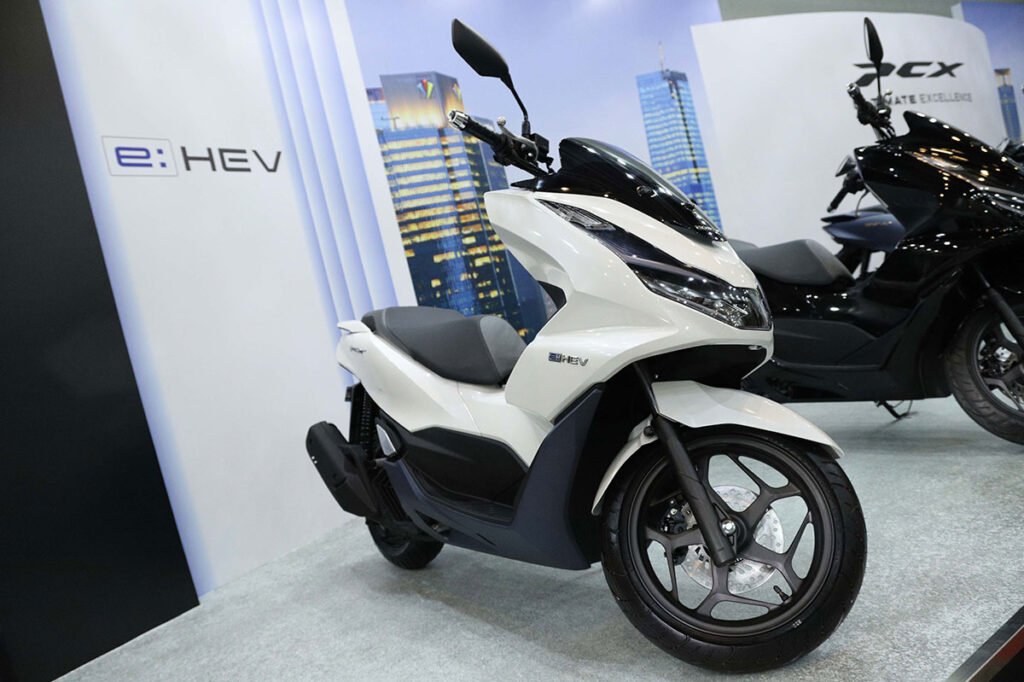 Motor Honda PCX Terbaru Resmi Meluncur di Harga Rp 30 - 43 Jutaan ...